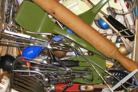 The 30 Day Declutter Challenge: Simplify Your Life One Day at a Time ...